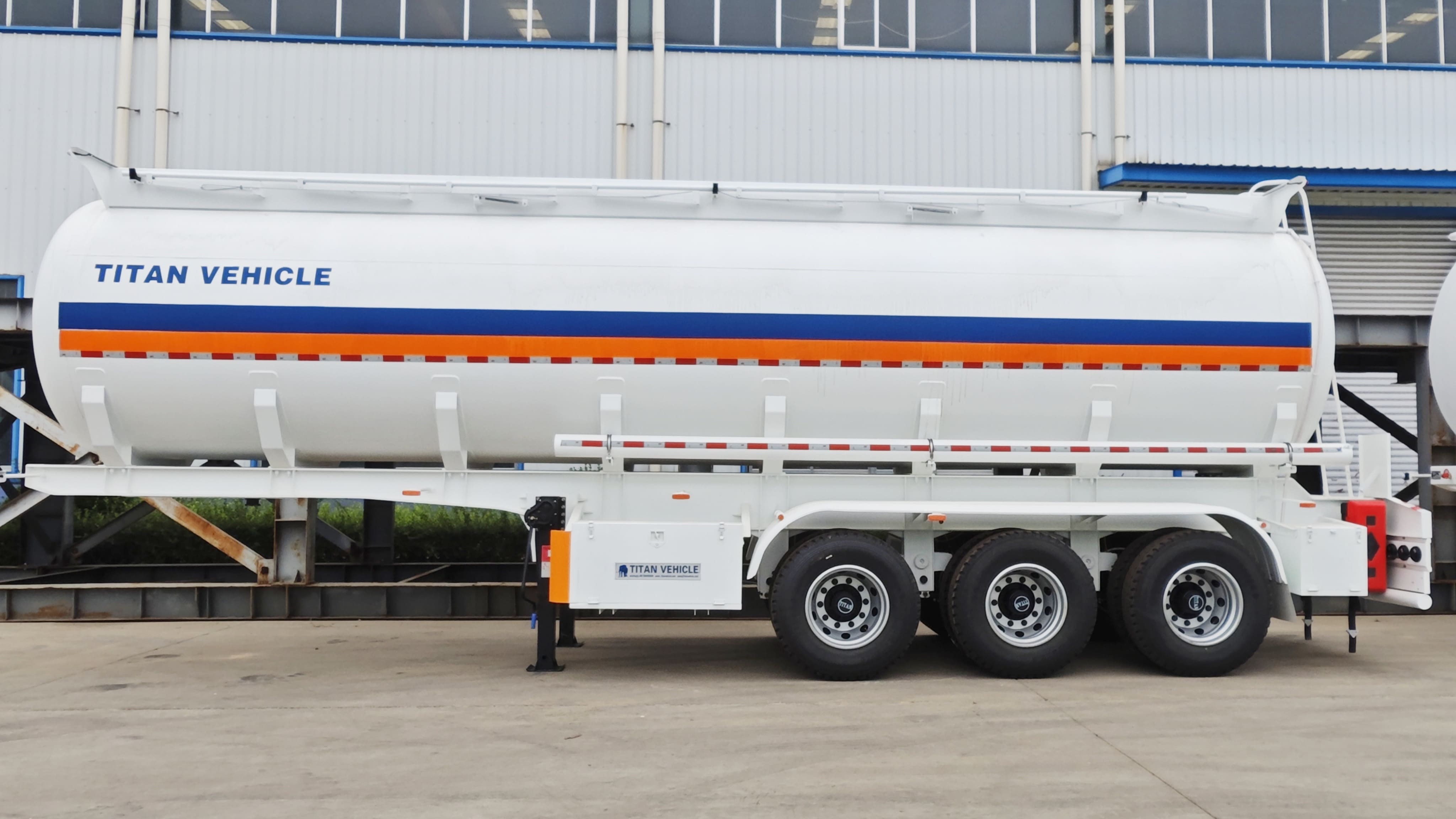 Oil Petrol Tanker Trailers Carbon Steel for sale in Tanzania