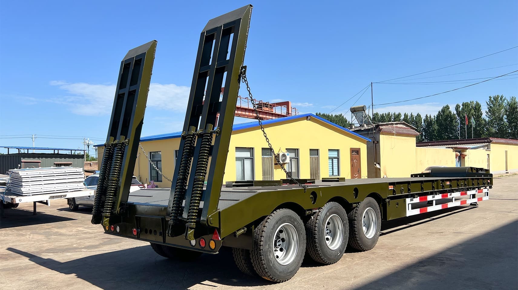 Drop Deck Trailer | 50 Tons Low Bed Loader Trailers Sale in Guam