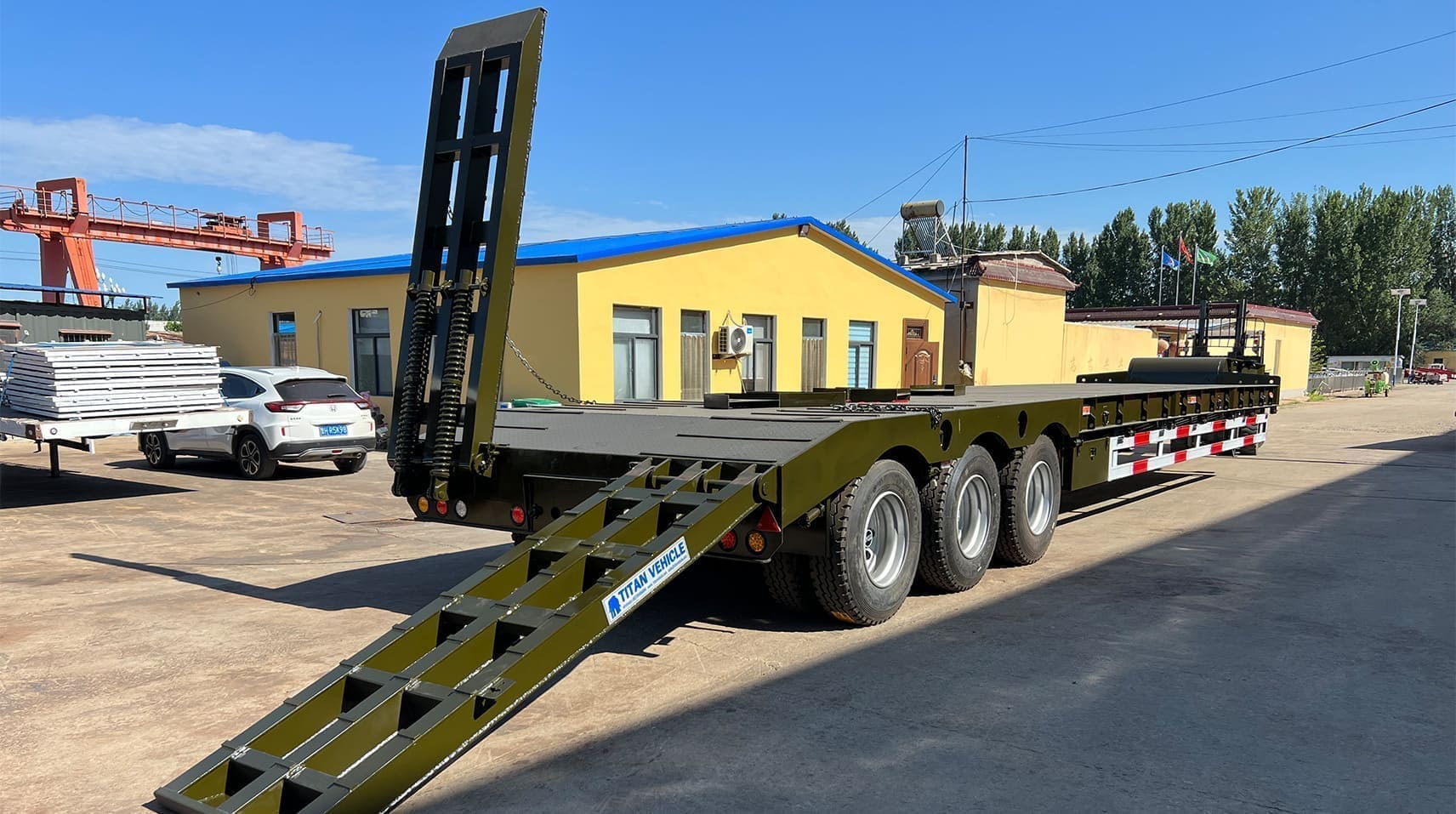 Drop Deck Trailer | 50 Tons Low Bed Loader Trailers Sale in Guam