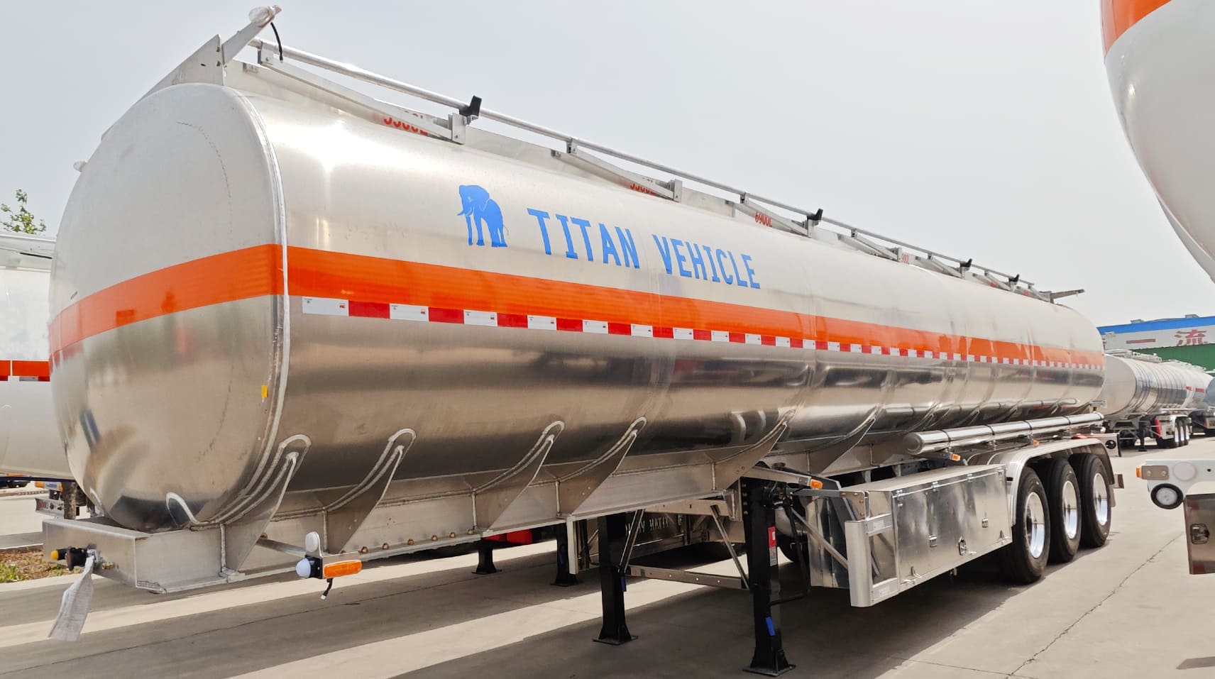 3 Axle Petrol Tanker for Sale Price in Madagascar