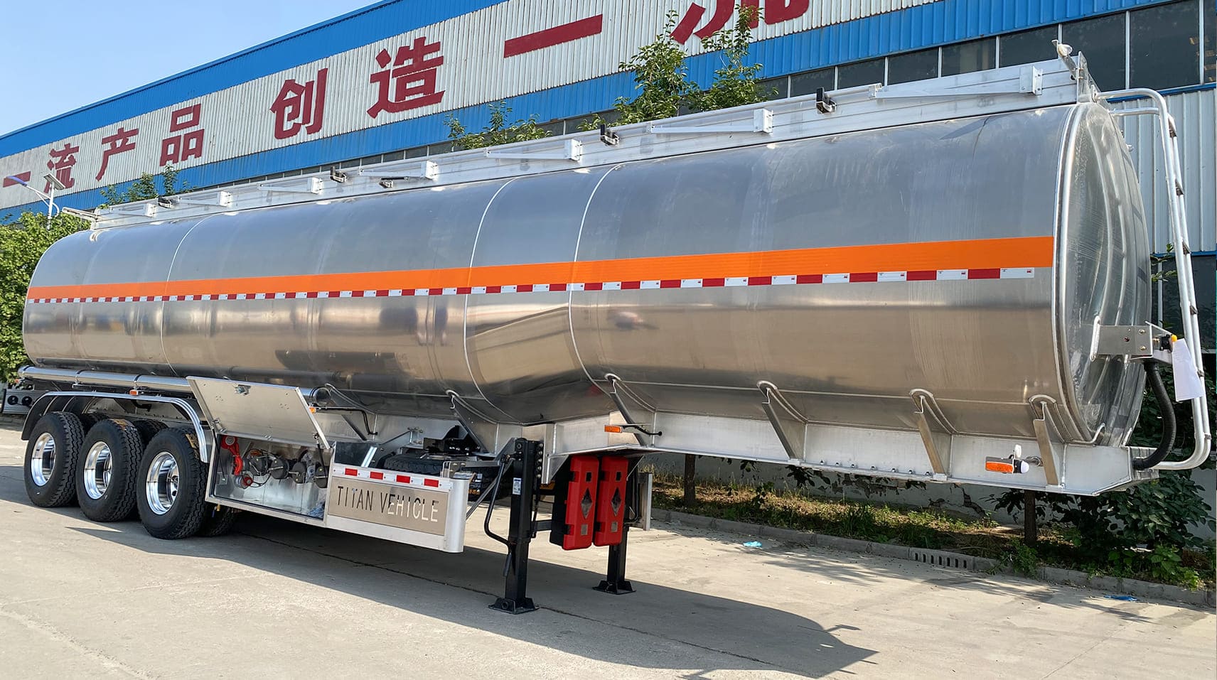 4 Compartments Fuel Tanker Semi Trailer for Sale in Costa Rica